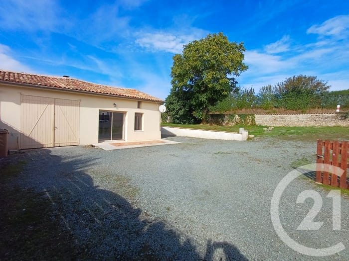 Brioux-sur-Boutonne : Maison 4 pièces à vendre