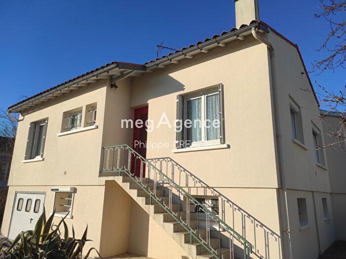 Maison à vendre - Saint-Julien-de-lEscap - 6 pièces - 4 chambres