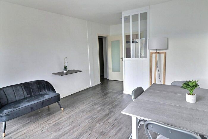 Appartement à louer - Cités, Thonon-les-Bains - 3 pièces - 2 chambres