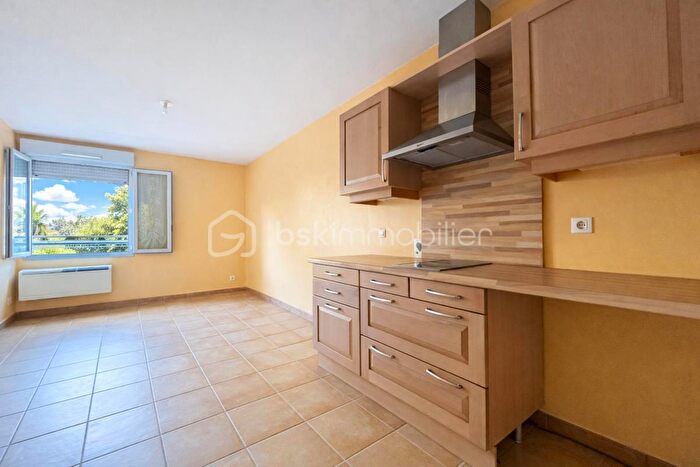 Appartement à vendre - Saint-Genis-Laval, Barolles - 2 pièces - 1 chambre