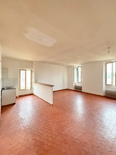 Appartement à vendre - Ollioules, Centre-ville - 4 pièces - 3 chambres