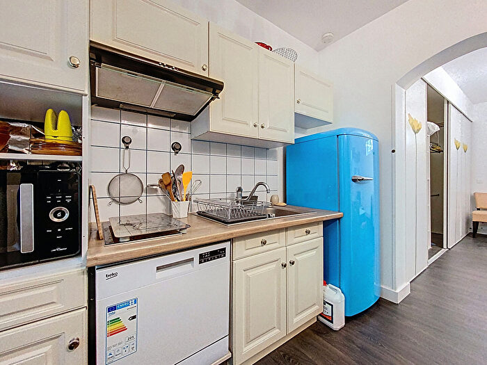 Appartement à louer - Nantes, Saint-Clément, Jardin des plantes, Caserne Lamoricière - 1 pièce