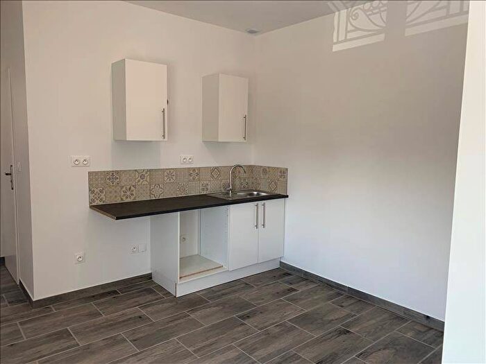 Appartement à louer - Centre Ville, Saint-Fons - 2 pièces - 1 chambre