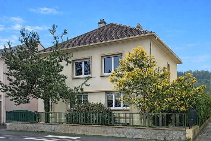 Maison à vendre - Serémange-Erzange - 9 pièces - 6 chambres