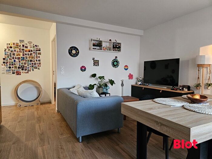 Appartement à vendre - Fougères, Madeleine, Sermandière, Chattière - 3 pièces - 2 chambres