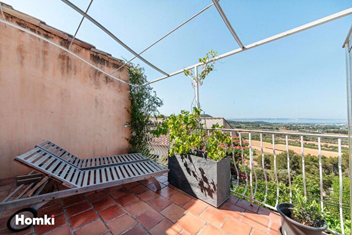 Maison à vendre - Velaux - 4 pièces - 3 chambres