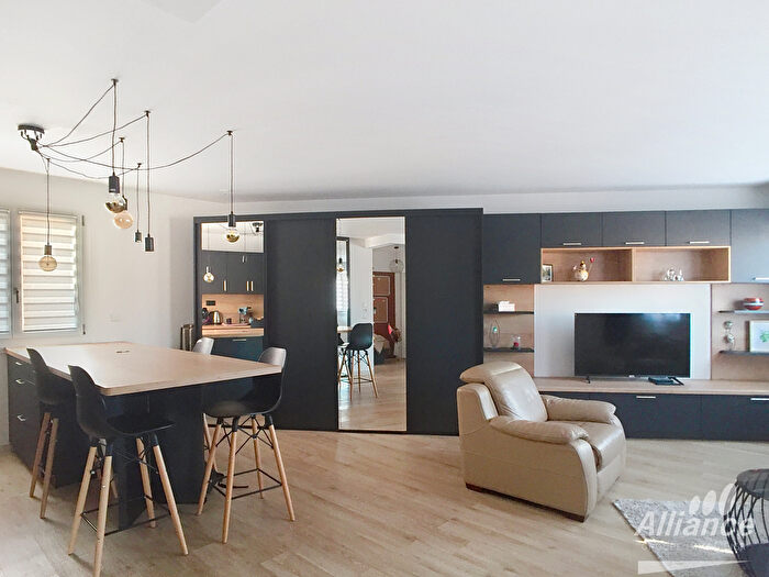 Appartement à louer - Belfort, Centre-ville, Fb de Montbéliard - 2 pièces - 1 chambre