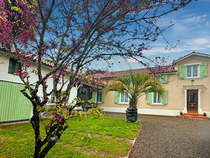 Maison à vendre - Ladevèze-Rivière - 5 pièces - 5 chambres