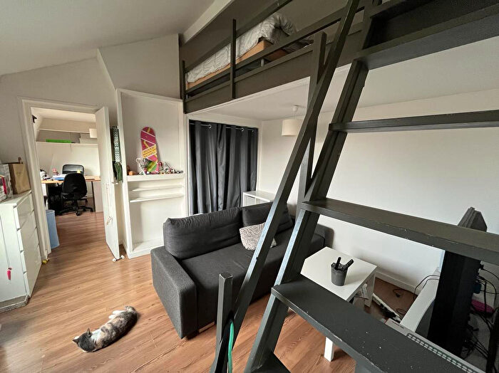 Appartement à louer - Mons-en-Bar ul, Europe - 2 pièces - 1 chambre