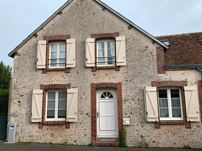 Maison à louer - Bonneval - 4 pièces - 3 chambres