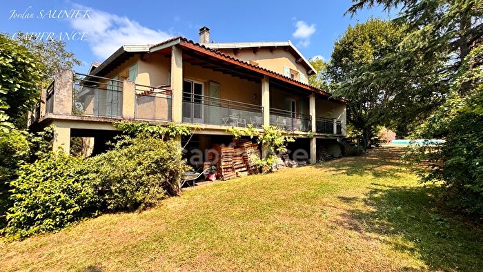 Maison 10 pièces à Revel, à vendre