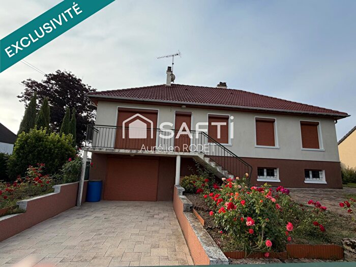 Vatan - Maison 5 pièces à vendre