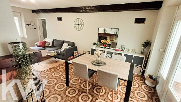 Maisons à vendre et appartements à louer - 1