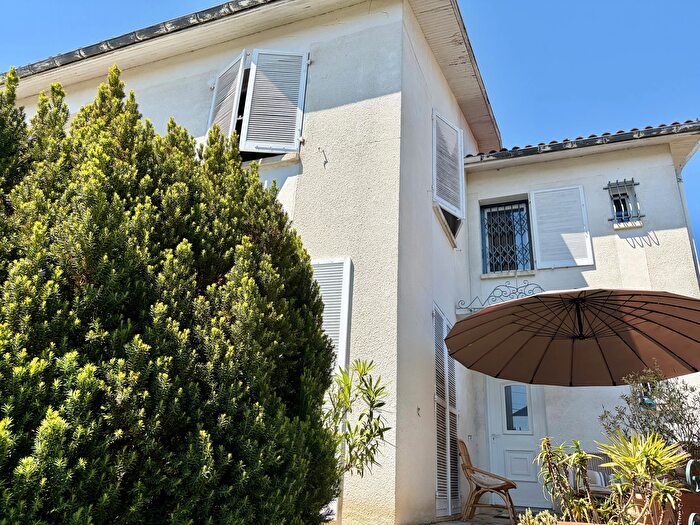 Maison 8 pièces à vendre à Vic-Fezensac