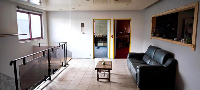 Appartement à vendre - Les Mureaux, Les Garennes - 5 pièces - 4 chambres