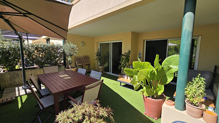 Appartement à vendre - Nîmes, Camplanier, Cigale, Bois des Esprisses - 3 pièces - 2 chambres