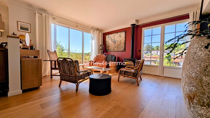 Maison 10 pièces à vendre à Urrugne