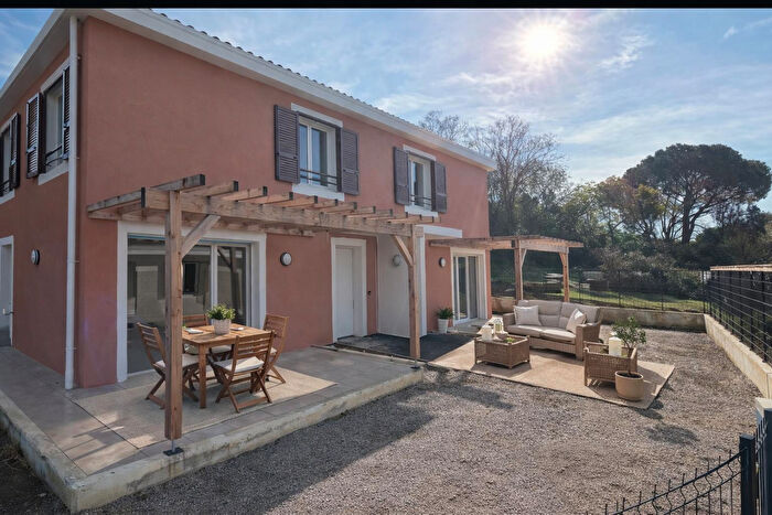 Maison à vendre - Auribeau-sur-Siagne - 4 pièces - 3 chambres