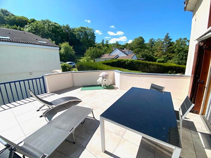 Maison à vendre - Mézières-sur-Seine - 4 pièces - 3 chambres