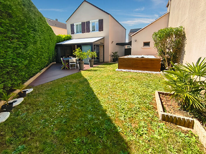 Maison à vendre - Vert-Saint-Denis - 4 pièces - 3 chambres