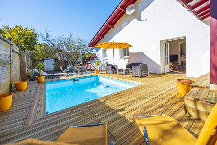 Maison à vendre - Urrugne - 9 pièces - 7 chambres