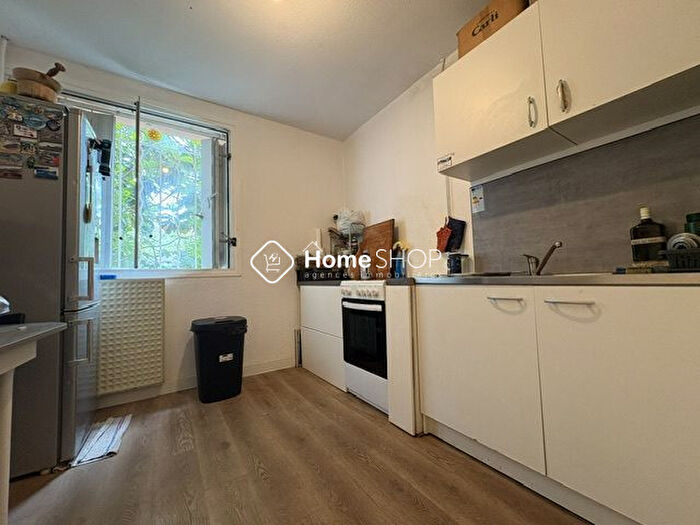 Appartement 2 pièces à vendre - Vitrolles, Centre-ville, Roucas, Les Pins, Le Liourat