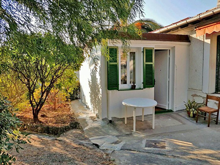 Appartement à vendre - Nice, Le Port - 1 pièce