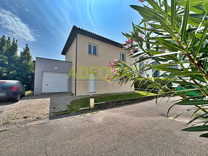 Maison 4 pièces à vendre - Bourgoin-Jallieu, L'Oiselet, La Maladière, La Grive