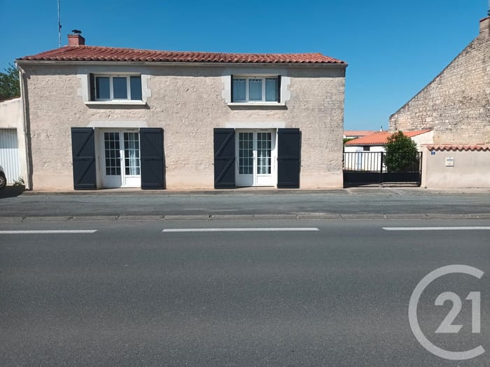 Les Magnils-Reigniers : Maison 6 pièces à louer