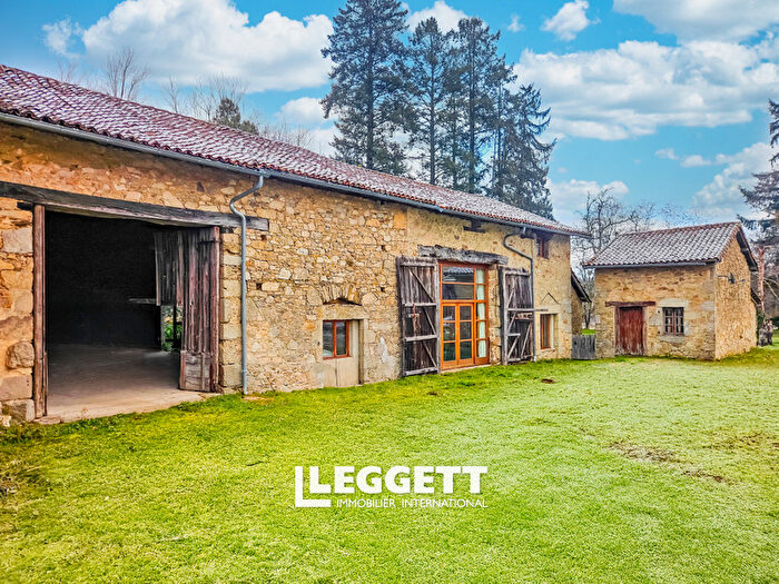 Maison à vendre - Les Cars - 10 pièces - 6 chambres