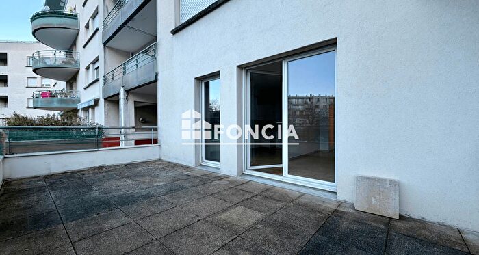 Appartement à vendre - Échirolles, Centre-ville - 3 pièces - 2 chambres