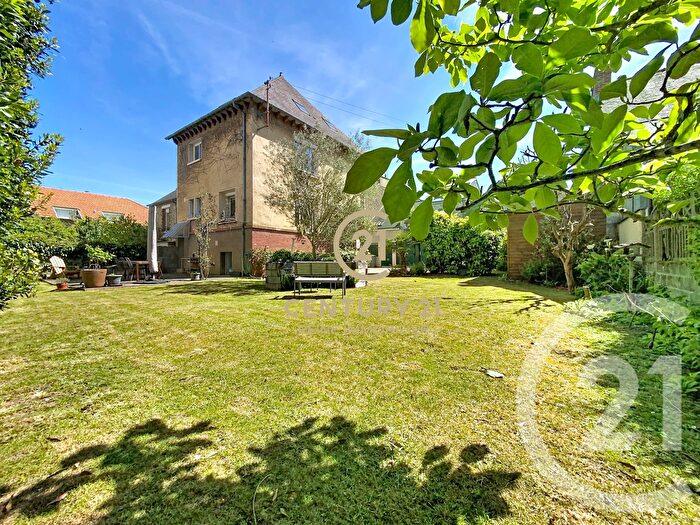 Maison à vendre - Quartiers Sud-Ouest, Sainte-Thérèse - 6 pièces - 4 chambres