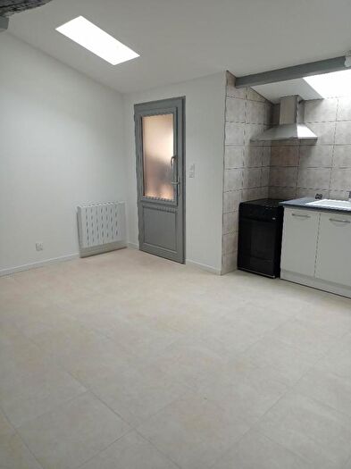 Guîtres : Maison 3 pièces à louer