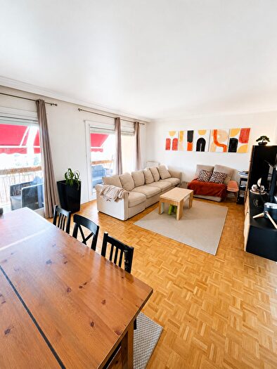 Appartement 4 pièces à Villeurbanne, Perrallière, à louer