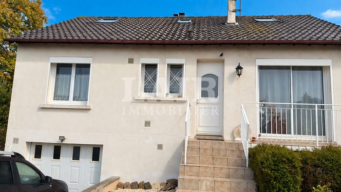 Alençon, Coeur de Ville : Maison 7 pièces à vendre