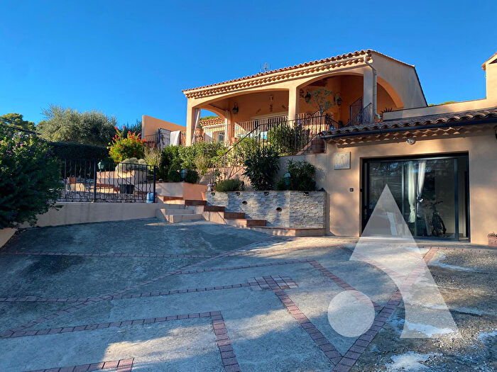 Maison à vendre - Salernes - 5 pièces - 3 chambres