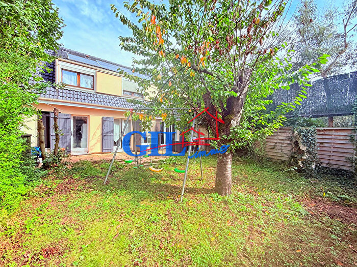 Maison à vendre - Savigny-le-Temple, Plessis-le-Roi - 6 pièces - 4 chambres