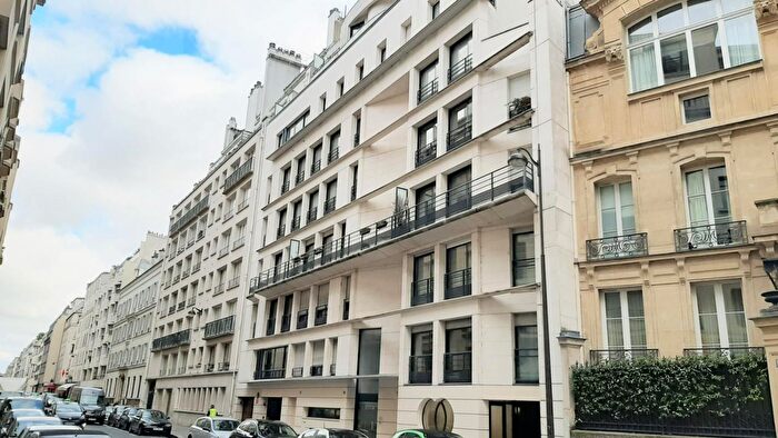 Appartement 2 pièces à louer à Paris 7ème, Champ de Mars