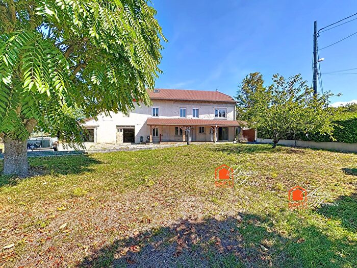 Maison à vendre - Bouvesse-Quirieu - 7 pièces - 3 chambres