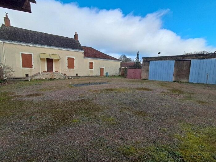 Maison 4 pièces à Le Breil-sur-Mérize, à vendre