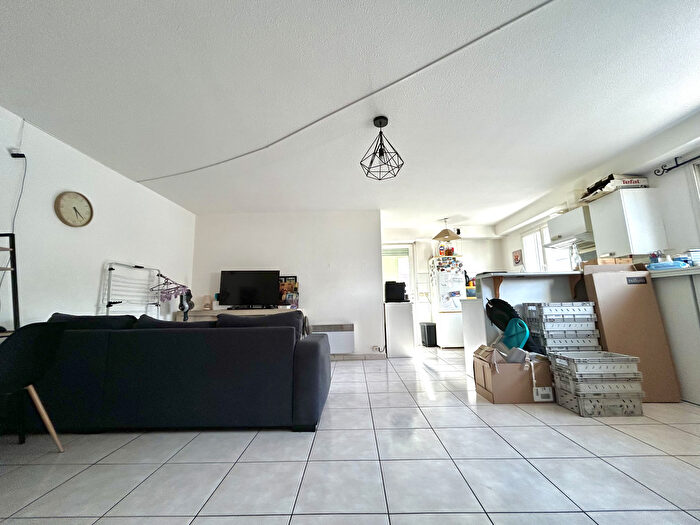 Appartement à louer - Perpignan, Saint-Gaudérique - 3 pièces - 2 chambres