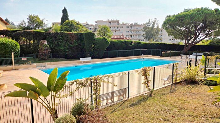 Appartement à louer - Le Cannet - 2 pièces - 1 chambre