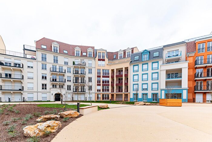 Appartement à louer - Le Blanc-Mesnil, Centre, Tilleuls - 5 pièces - 4 chambres