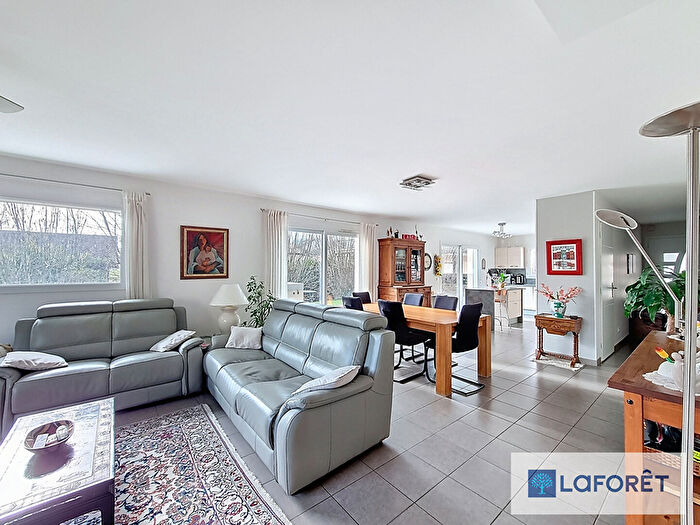 Maison à vendre - Thoiry - 6 pièces - 4 chambres