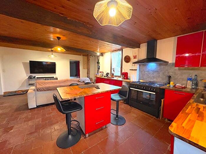 Maison à louer - Le Houga - 4 pièces - 3 chambres