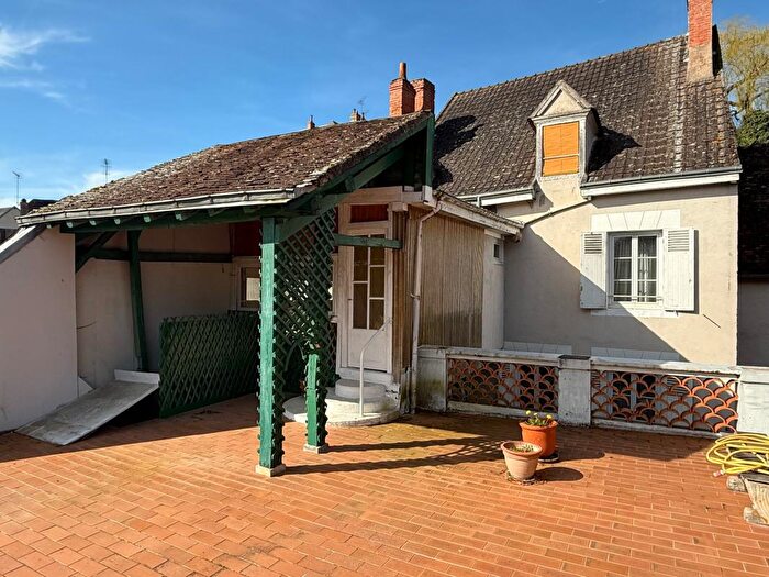 Maison 6 pièces à La Châtre, à vendre