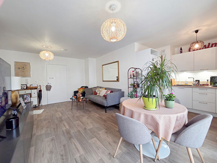 Appartement à vendre - Le Plessis-Trévise, Centre-ville, Orly Parc - 2 pièces - 1 chambre