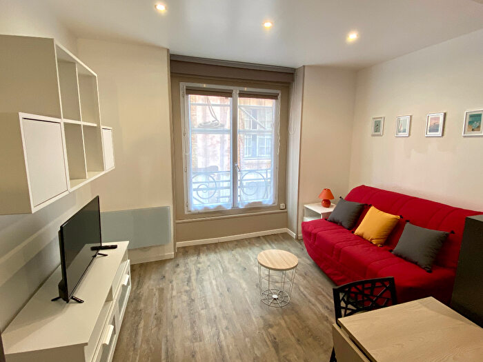 Appartement à louer - Dieppe, Centre-ville, Saint-Pierre, Chanzy - 1 pièce