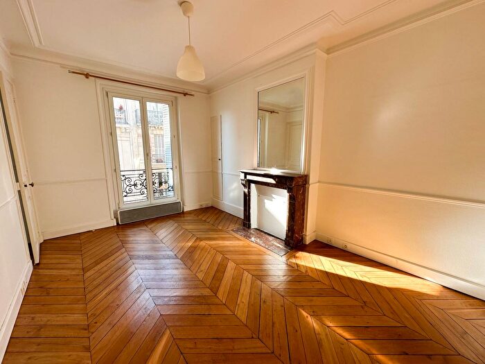 Appartement à louer - Square Girault, Levallois-Perret - 3 pièces - 2 chambres