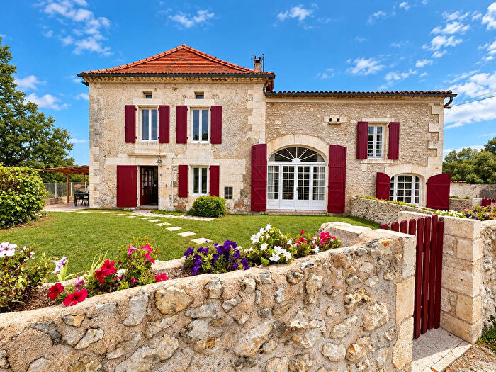 Maison 16 pièces à vendre à Villetoureix